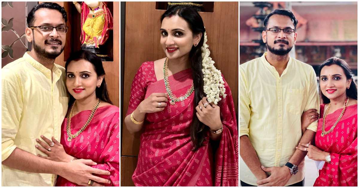 Manjari and her husband at Guruvayur temple - Classic Movies